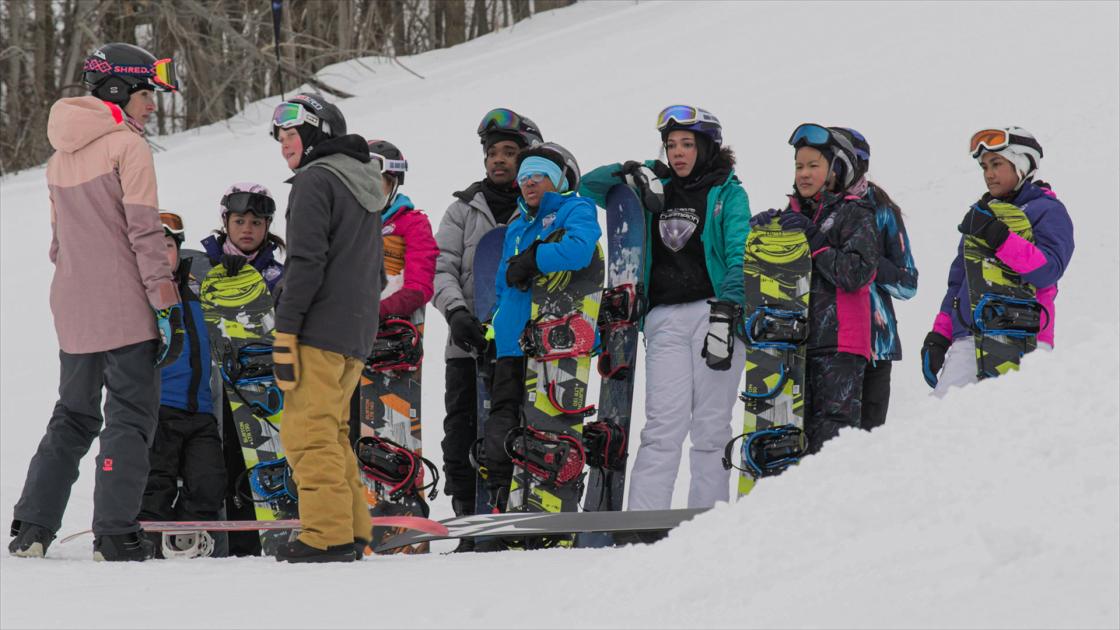 All-Round Champion - S4E4 - Boardercross | Knowledge Kids